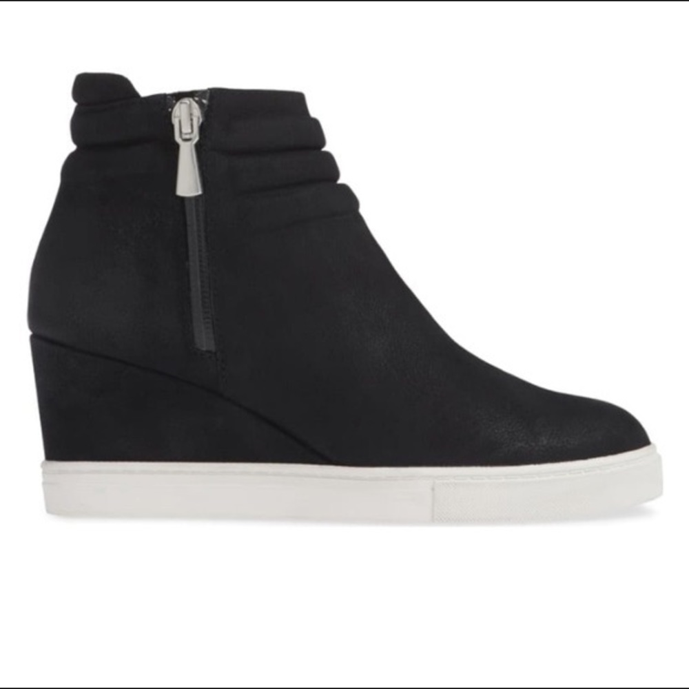 Linea Paola Black Frieda Wedge Bootie - Gem